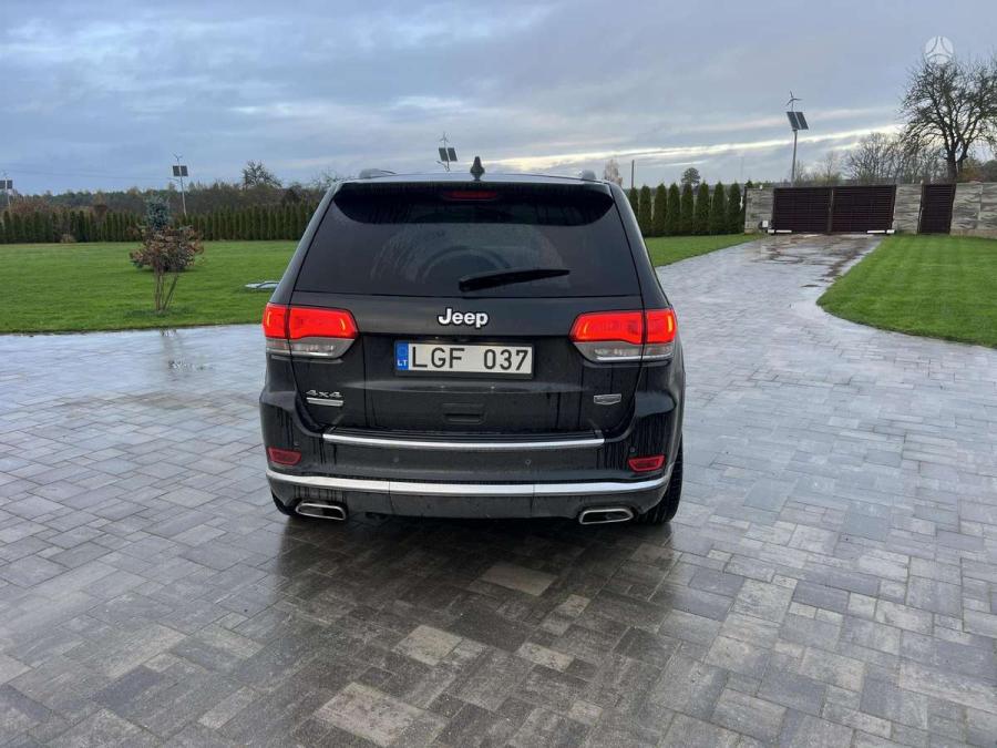 Melns Jeep Grand Cherokee 2016 Viļņa, ar dzinēja tilpumu 2.99 L un nobraukumu 220 tūkst. km par 16500 €, foto 3 vietnē AUTOMOTO.COM.LV