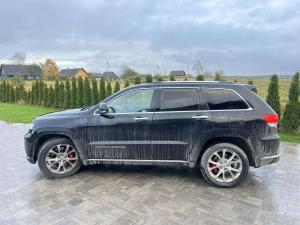 Melns Jeep Grand Cherokee 2016 Viļņa, ar dzinēja tilpumu 2.99 L un nobraukumu 220 tūkst. km par 16500 €, foto 4 vietnē AUTOMOTO.COM.LV