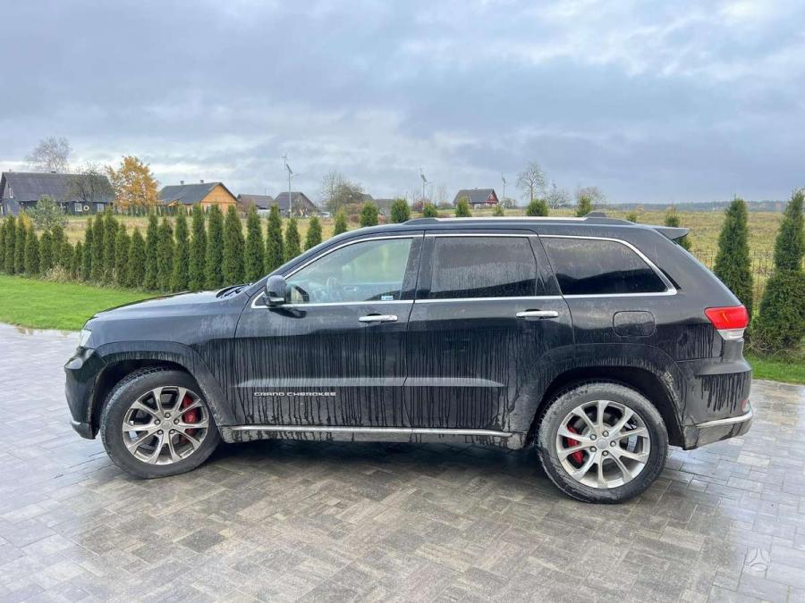 Melns Jeep Grand Cherokee 2016 Viļņa, ar dzinēja tilpumu 2.99 L un nobraukumu 220 tūkst. km par 16500 €, foto 4 vietnē AUTOMOTO.COM.LV