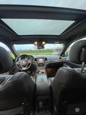 Melns Jeep Grand Cherokee 2016 Viļņa, ar dzinēja tilpumu 2.99 L un nobraukumu 220 tūkst. km par 16500 €, foto 9 vietnē AUTOMOTO.COM.LV