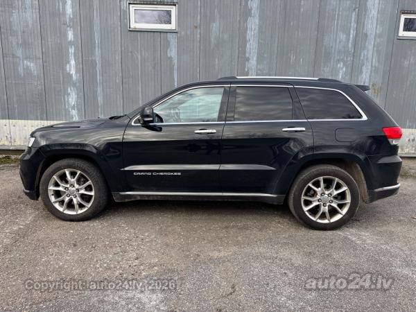 Black Jeep Grand Cherokee 2016 in Tallinn, with an engine capacity of 3.00 L and mileage of 185 thousand km for 18499 €, photo 3 on AUTOMOTO.COM.LV