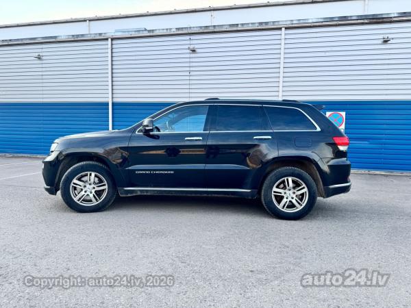 Black Jeep Grand Cherokee 2016 in Tallinn, with an engine capacity of 3.00 L and mileage of 185 thousand km for 18499 €, photo 10 on AUTOMOTO.COM.LV