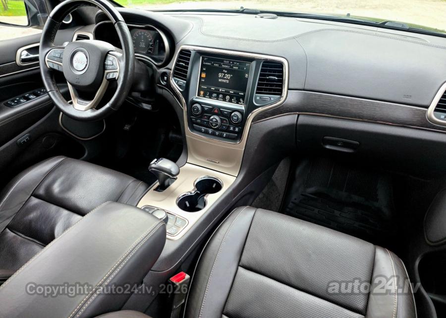 Black Jeep Grand Cherokee 2016 in Tallinn, with an engine capacity of 3.00 L and mileage of 110 thousand km for 20900 €, photo 8 on AUTOMOTO.COM.LV