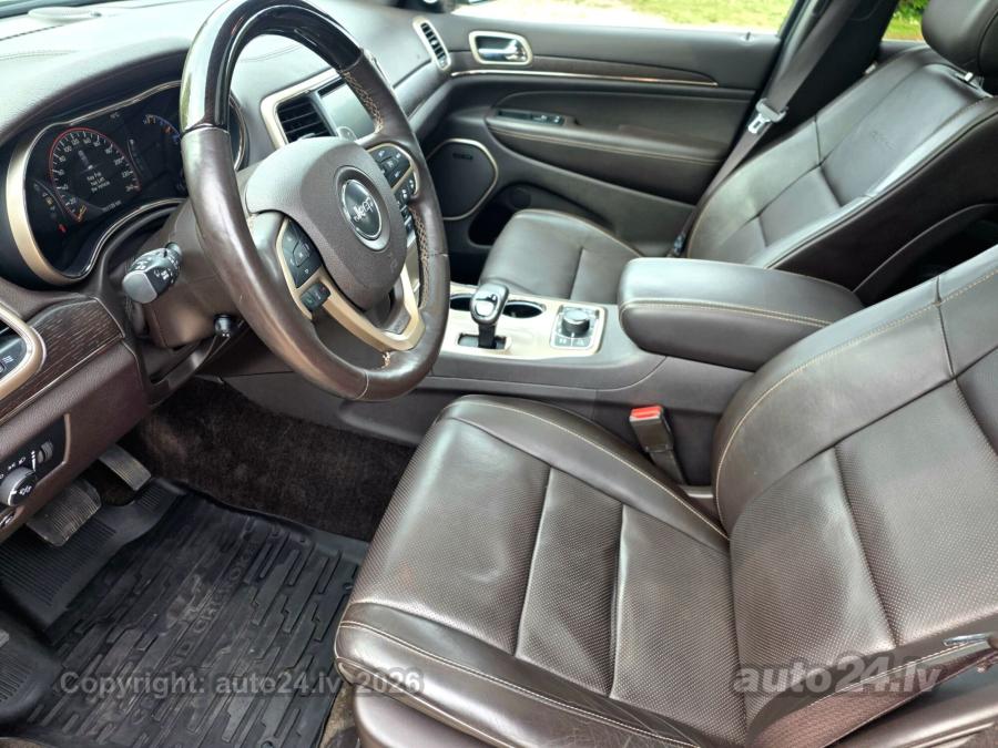Black Jeep Grand Cherokee 2016 in Tallinn, with an engine capacity of 3.00 L and mileage of 110 thousand km for 20900 €, photo 12 on AUTOMOTO.COM.LV