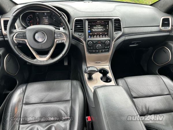 Black Jeep Grand Cherokee 2016 in Tartu, with an engine capacity of 3.00 L and mileage of 229 thousand km for 14990 €, photo 9 on AUTOMOTO.COM.LV
