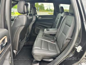 Melns Jeep Grand Cherokee 2016 Tartu, ar dzinēja tilpumu 3.00 L un nobraukumu 229 tūkst. km par 14990 €, foto 12 vietnē AUTOMOTO.COM.LV