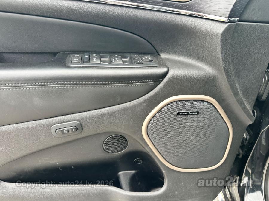 Melns Jeep Grand Cherokee 2016 Tartu, ar dzinēja tilpumu 3.00 L un nobraukumu 229 tūkst. km par 14990 €, foto 13 vietnē AUTOMOTO.COM.LV