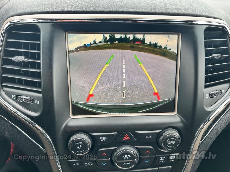 Melns Jeep Grand Cherokee 2016 Tartu, ar dzinēja tilpumu 3.00 L un nobraukumu 229 tūkst. km par 14990 €, foto 15 vietnē AUTOMOTO.COM.LV