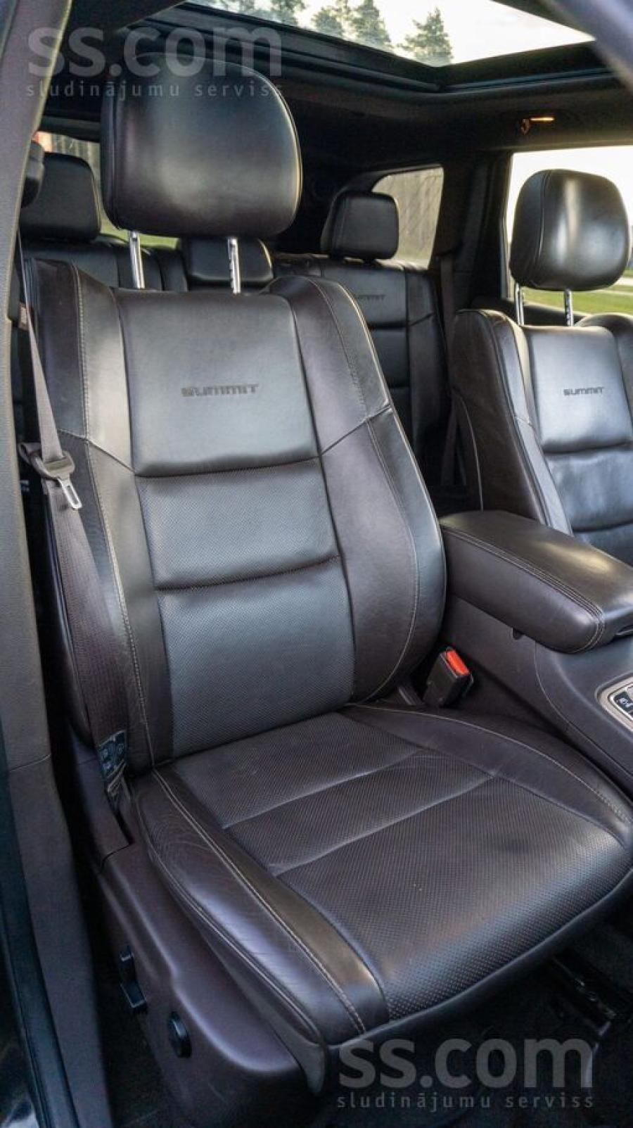 Melns Jeep Grand Cherokee 2016 Rīga, ar dzinēja tilpumu 3.00 L un nobraukumu 121 tūkst. km par 17590 €, foto 29 vietnē AUTOMOTO.COM.LV