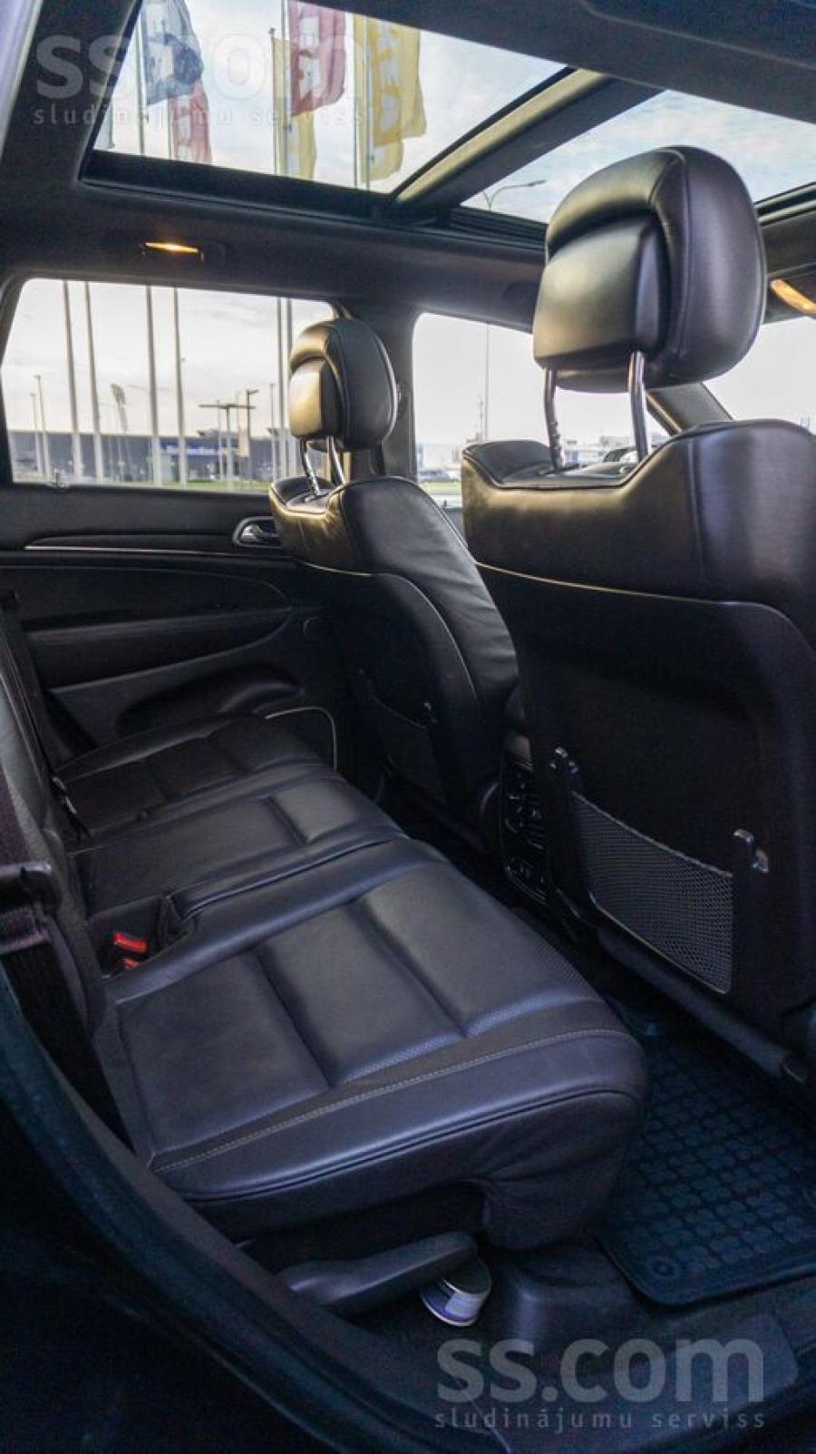 Melns Jeep Grand Cherokee 2016 Rīga, ar dzinēja tilpumu 3.00 L un nobraukumu 121 tūkst. km par 17590 €, foto 30 vietnē AUTOMOTO.COM.LV