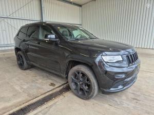 Melns Jeep Grand Cherokee 2016 Viļņa, ar dzinēja tilpumu 2.99 L un nobraukumu 239 tūkst. km par 14850 €, foto  vietnē AUTOMOTO.COM.LV