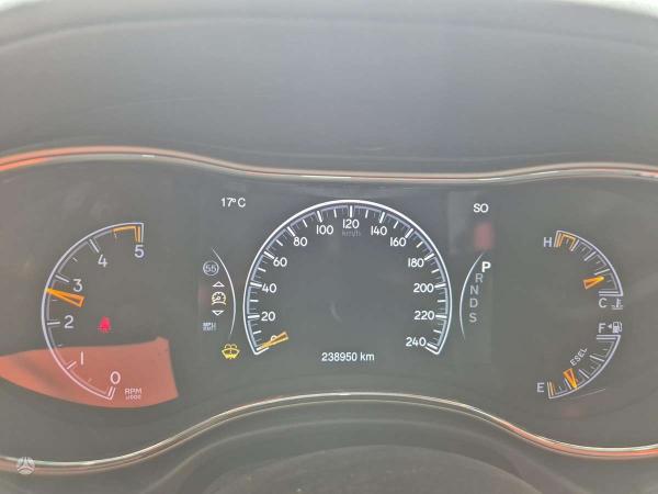 Melns Jeep Grand Cherokee 2016 Viļņa, ar dzinēja tilpumu 2.99 L un nobraukumu 239 tūkst. km par 14850 €, foto 7 vietnē AUTOMOTO.COM.LV