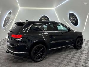 Black Jeep Grand Cherokee 2016 in Marijampole, with an engine capacity of 2.99 L and mileage of 186 thousand km for 16750 €, photo 5 on AUTOMOTO.COM.LV