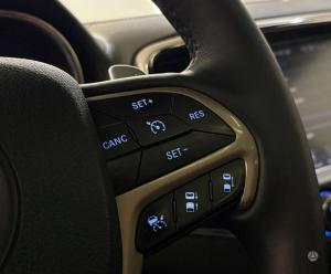 Black Jeep Grand Cherokee 2016 in Marijampole, with an engine capacity of 2.99 L and mileage of 186 thousand km for 16750 €, photo 29 on AUTOMOTO.COM.LV