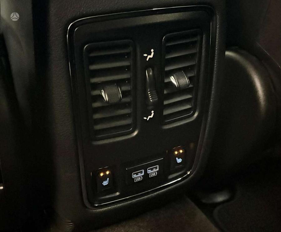 Black Jeep Grand Cherokee 2016 in Marijampole, with an engine capacity of 2.99 L and mileage of 186 thousand km for 16750 €, photo 38 on AUTOMOTO.COM.LV