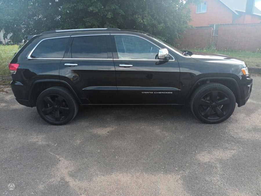 Melns Jeep Grand Cherokee 2016 Tauragė, ar dzinēja tilpumu 3.60 L un nobraukumu 300 tūkst. km par 12500 €, foto 5 vietnē AUTOMOTO.COM.LV