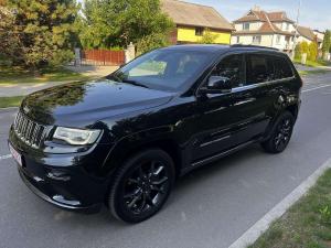 Black Jeep Grand Cherokee 2016 in Vilkaviskis, with an engine capacity of 2.99 L and mileage of 199 thousand km for 12999 €, photo  on AUTOMOTO.COM.LV