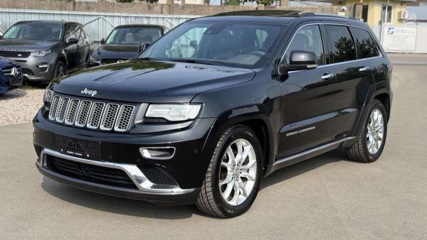 Black Jeep Grand Cherokee 2016 in Telschi, with an engine capacity of 2.99 L and mileage of 158 thousand km for 16800 €, photo 6 on AUTOMOTO.COM.LV