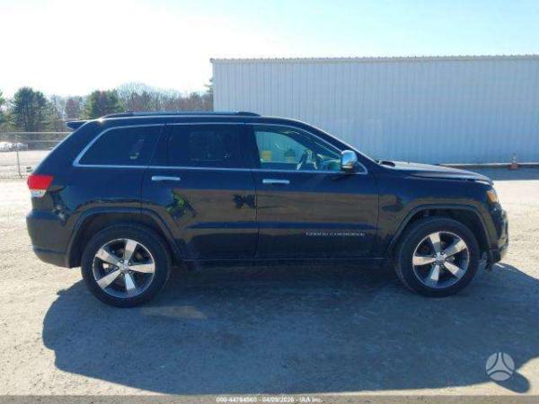 Black Jeep Grand Cherokee 2016 in Siauliai, with an engine capacity of 3.60 L and mileage of 231 thousand km for 10900 €, photo 7 on AUTOMOTO.COM.LV