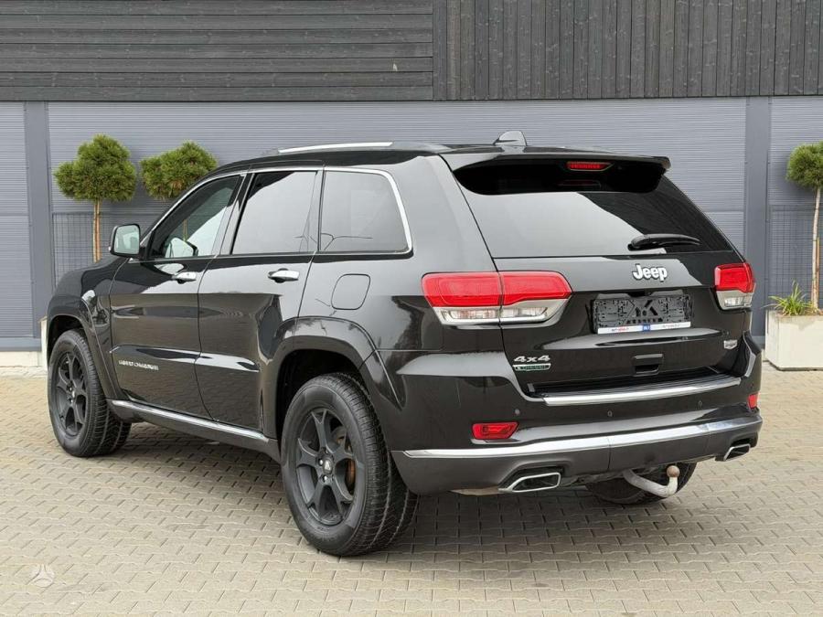 Melns Jeep Grand Cherokee 2017 Šauļi, ar dzinēja tilpumu 2.99 L un nobraukumu 116 tūkst. km par 17690 €, foto 5 vietnē AUTOMOTO.COM.LV