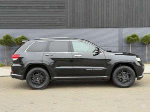Melns Jeep Grand Cherokee 2017 Šauļi, ar dzinēja tilpumu 2.99 L un nobraukumu 116 tūkst. km par 17690 €, foto 8 vietnē AUTOMOTO.COM.LV