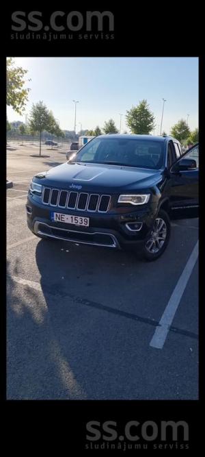 Melns Jeep Grand Cherokee 2017 Rīga, ar dzinēja tilpumu 3.00 L un nobraukumu 215 tūkst. km par 16800 €, foto  vietnē AUTOMOTO.COM.LV