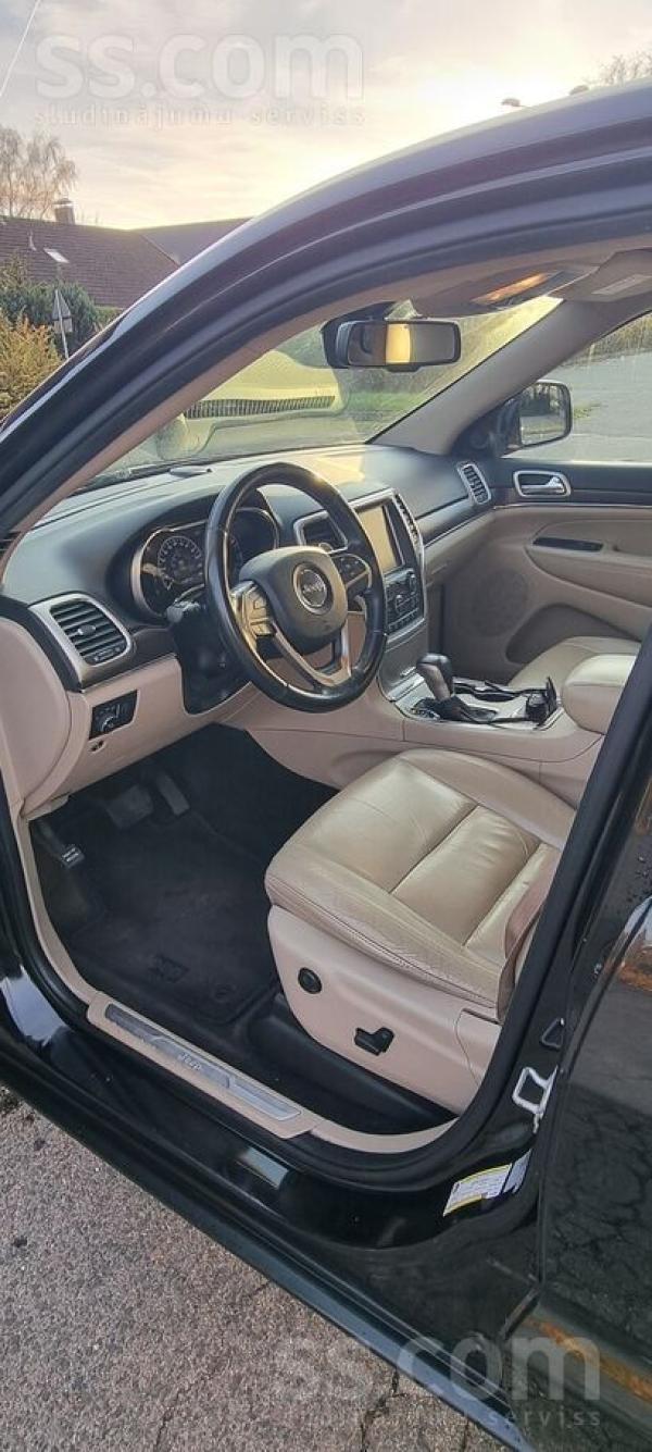 Melns Jeep Grand Cherokee 2017 Rīga, ar dzinēja tilpumu 3.00 L un nobraukumu 215 tūkst. km par 16800 €, foto 7 vietnē AUTOMOTO.COM.LV