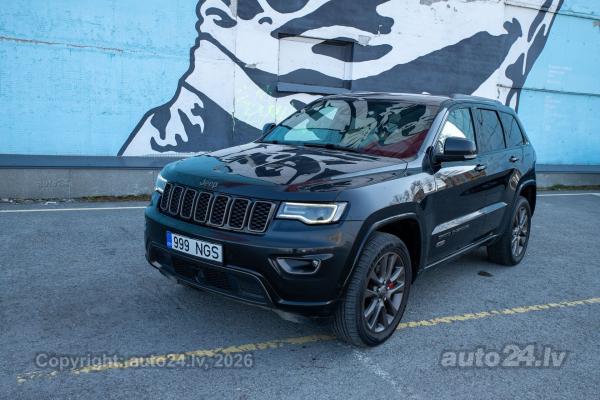 Melns Jeep Grand Cherokee 2017 Tallina, ar dzinēja tilpumu 3.00 L un nobraukumu 258 tūkst. km par 19400 €, foto 6 vietnē AUTOMOTO.COM.LV
