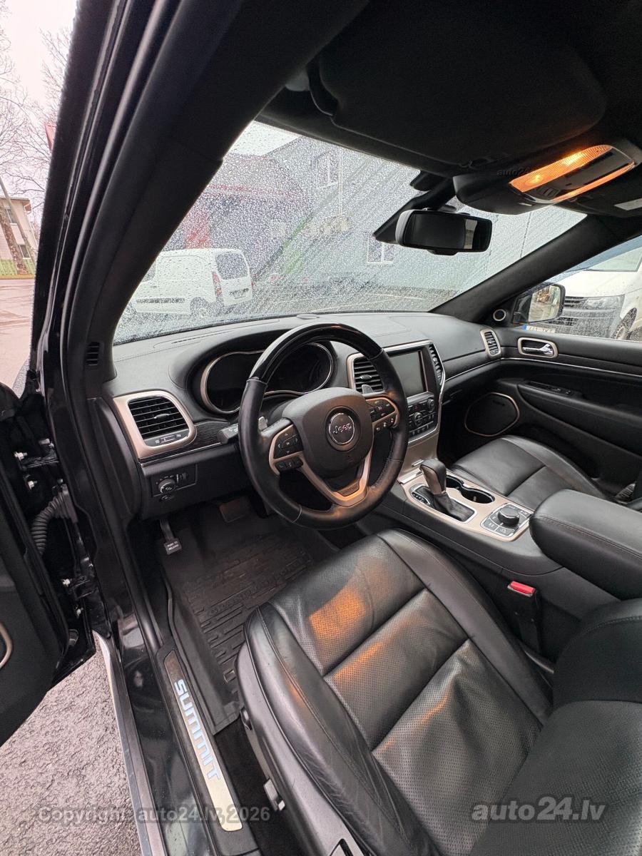 Black Jeep Grand Cherokee 2017 in Tallinn, with an engine capacity of 3.00 L and mileage of 227 thousand km for 23000 €, photo 13 on AUTOMOTO.COM.LV