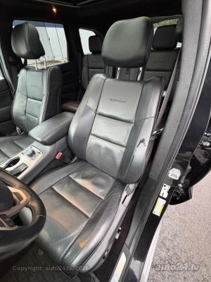 Black Jeep Grand Cherokee 2017 in Tallinn, with an engine capacity of 3.00 L and mileage of 227 thousand km for 23000 €, photo 18 on AUTOMOTO.COM.LV