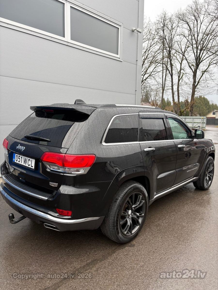 Black Jeep Grand Cherokee 2017 in Tallinn, with an engine capacity of 3.00 L and mileage of 227 thousand km for 23000 €, photo 21 on AUTOMOTO.COM.LV