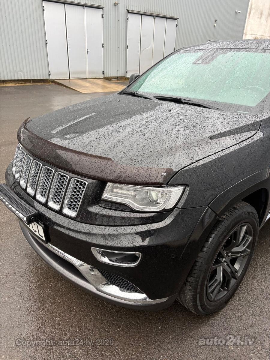 Black Jeep Grand Cherokee 2017 in Tallinn, with an engine capacity of 3.00 L and mileage of 227 thousand km for 23000 €, photo 22 on AUTOMOTO.COM.LV