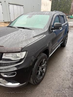 Black Jeep Grand Cherokee 2017 in Tallinn, with an engine capacity of 3.00 L and mileage of 227 thousand km for 23000 €, photo 23 on AUTOMOTO.COM.LV