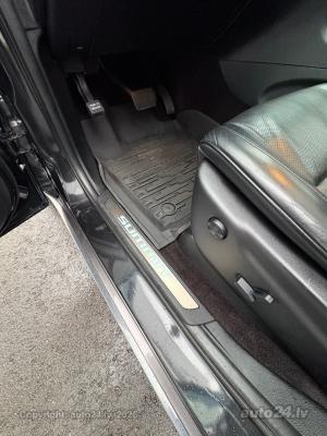 Black Jeep Grand Cherokee 2017 in Tallinn, with an engine capacity of 3.00 L and mileage of 227 thousand km for 23000 €, photo 29 on AUTOMOTO.COM.LV