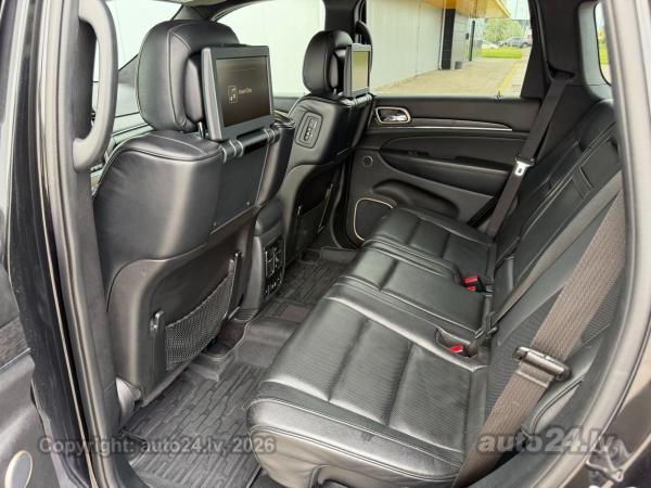 Melns Jeep Grand Cherokee 2017 Elva, ar dzinēja tilpumu 3.00 L un nobraukumu 138 tūkst. km par 23900 €, foto 8 vietnē AUTOMOTO.COM.LV