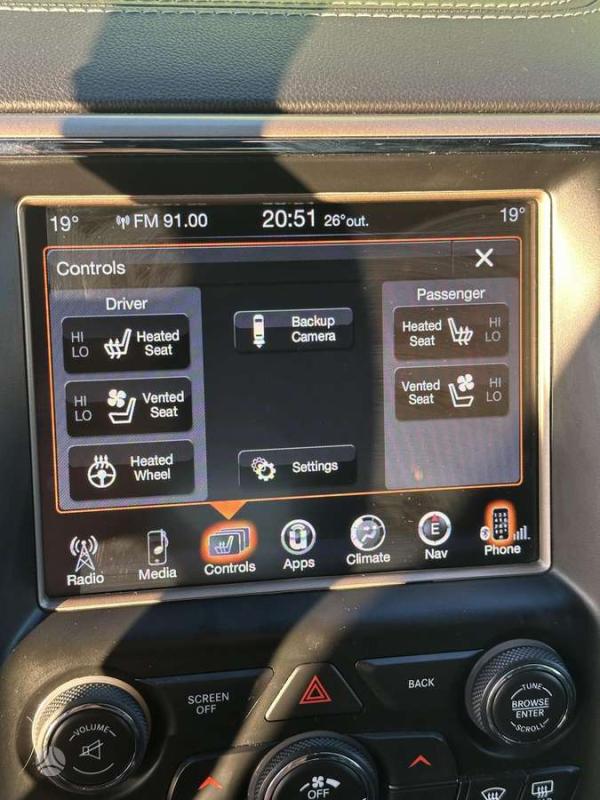 Black Jeep Grand Cherokee 2017 in Kaunas, with an engine capacity of 2.99 L and mileage of 163 thousand km for 18450 €, photo 7 on AUTOMOTO.COM.LV