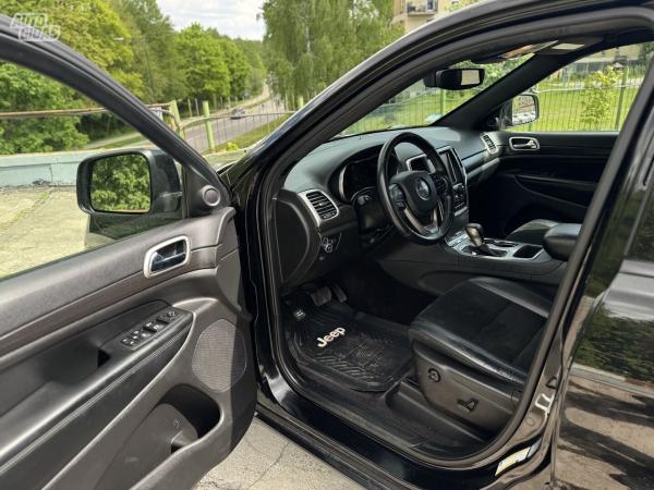 Melns Jeep Grand Cherokee 2017 Viļņa, ar dzinēja tilpumu 3.60 L un nobraukumu 210 tūkst. km par 17000 €, foto 3 vietnē AUTOMOTO.COM.LV