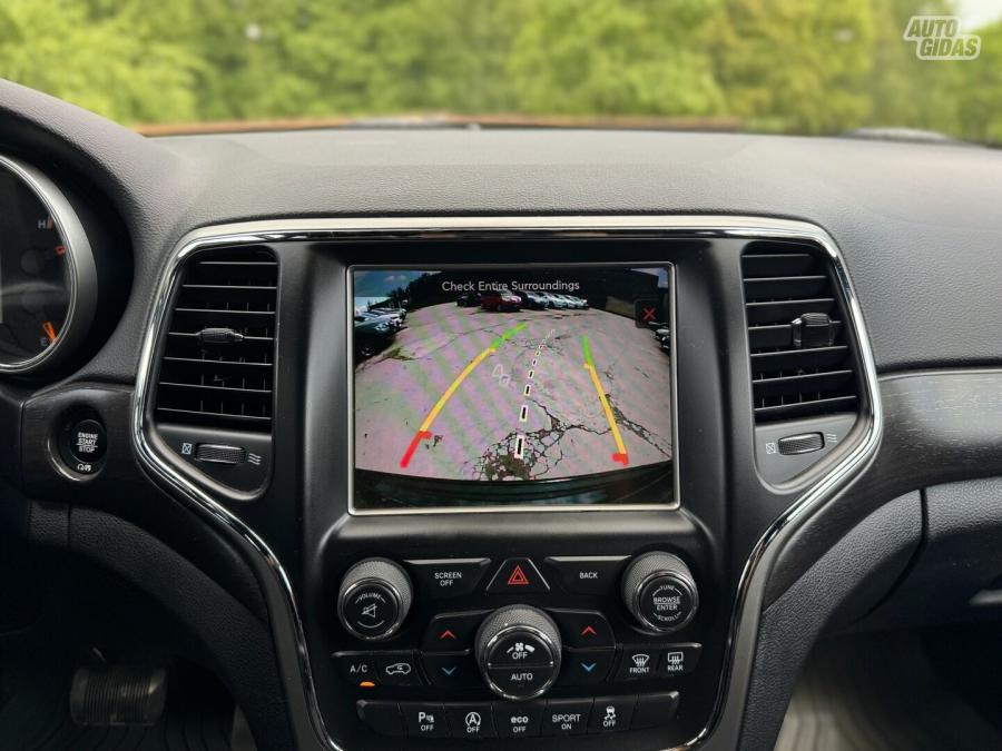 Black Jeep Grand Cherokee 2017 in Vilnius, with an engine capacity of 3.60 L and mileage of 210 thousand km for 17000 €, photo 6 on AUTOMOTO.COM.LV