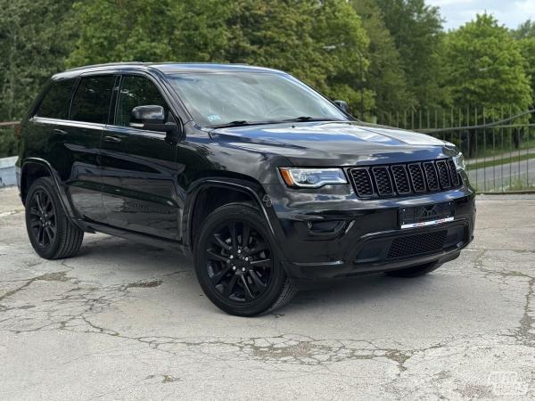 Black Jeep Grand Cherokee 2017 in Vilnius, with an engine capacity of 3.60 L and mileage of 210 thousand km for 17000 €, photo 8 on AUTOMOTO.COM.LV