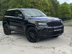 Black Jeep Grand Cherokee 2017 in Vilnius, with an engine capacity of 3.60 L and mileage of 210 thousand km for 17000 €, photo 9 on AUTOMOTO.COM.LV