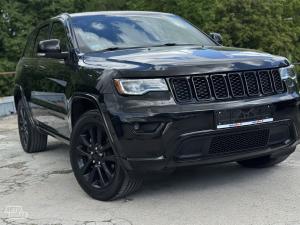 Black Jeep Grand Cherokee 2017 in Vilnius, with an engine capacity of 3.60 L and mileage of 210 thousand km for 17000 €, photo 10 on AUTOMOTO.COM.LV