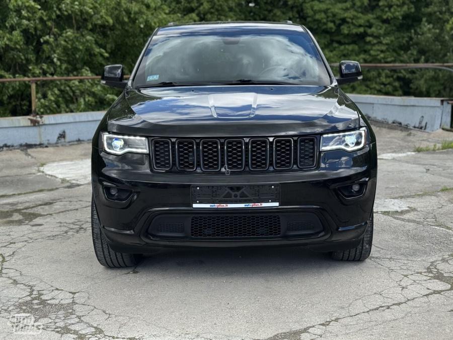 Black Jeep Grand Cherokee 2017 in Vilnius, with an engine capacity of 3.60 L and mileage of 210 thousand km for 17000 €, photo 15 on AUTOMOTO.COM.LV
