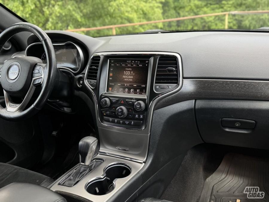 Black Jeep Grand Cherokee 2017 in Vilnius, with an engine capacity of 3.60 L and mileage of 210 thousand km for 17000 €, photo 20 on AUTOMOTO.COM.LV