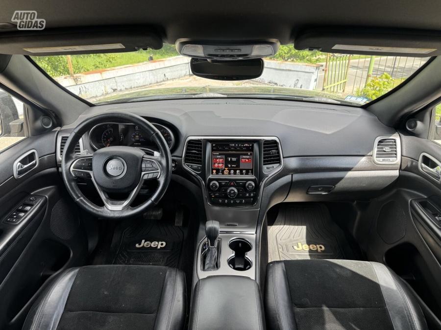 Black Jeep Grand Cherokee 2017 in Vilnius, with an engine capacity of 3.60 L and mileage of 210 thousand km for 17000 €, photo 21 on AUTOMOTO.COM.LV