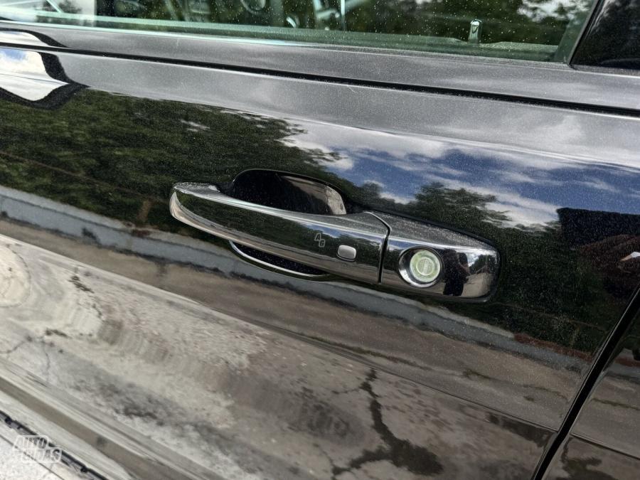 Black Jeep Grand Cherokee 2017 in Vilnius, with an engine capacity of 3.60 L and mileage of 210 thousand km for 17000 €, photo 24 on AUTOMOTO.COM.LV