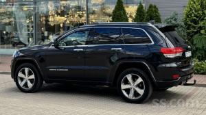 Melns Jeep Grand Cherokee 2017 Rīga, ar dzinēja tilpumu 3.00 L un nobraukumu 191 tūkst. km par 19500 €, foto 3 vietnē AUTOMOTO.COM.LV