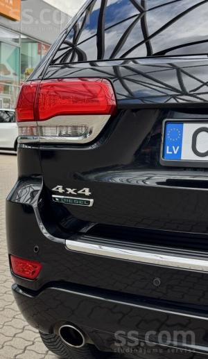 Melns Jeep Grand Cherokee 2017 Rīga, ar dzinēja tilpumu 3.00 L un nobraukumu 191 tūkst. km par 19500 €, foto 9 vietnē AUTOMOTO.COM.LV