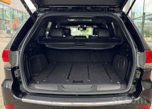 Melns Jeep Grand Cherokee 2017 Rīga, ar dzinēja tilpumu 3.00 L un nobraukumu 191 tūkst. km par 19500 €, foto 11 vietnē AUTOMOTO.COM.LV
