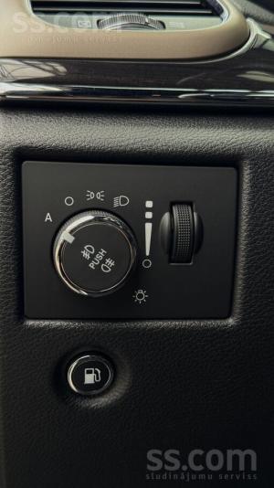Melns Jeep Grand Cherokee 2017 Rīga, ar dzinēja tilpumu 3.00 L un nobraukumu 191 tūkst. km par 19500 €, foto 18 vietnē AUTOMOTO.COM.LV