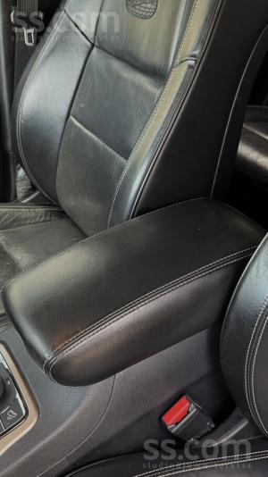 Melns Jeep Grand Cherokee 2017 Rīga, ar dzinēja tilpumu 3.00 L un nobraukumu 191 tūkst. km par 19500 €, foto 20 vietnē AUTOMOTO.COM.LV